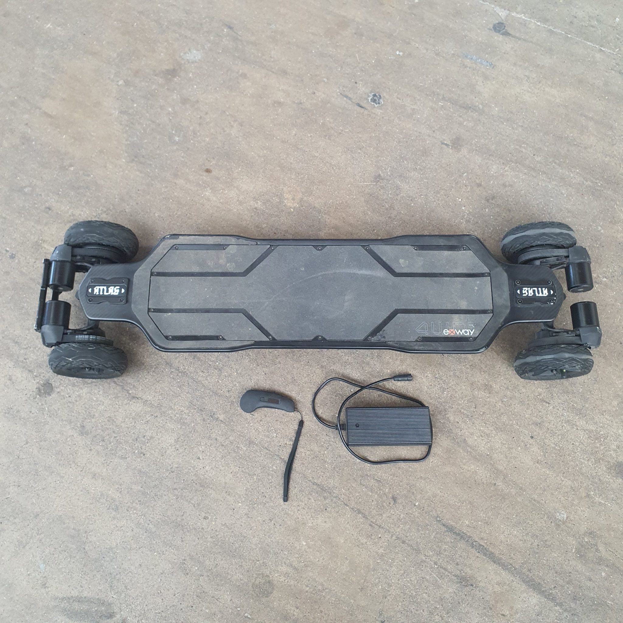 Exway Atlas Carbon Ex-demo | 4WD Electric Skateboard | PET London